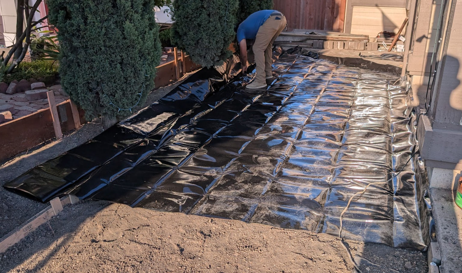 How I Block Weeds From Growing Anywhere in My Front Yard - Abdullah Yahya