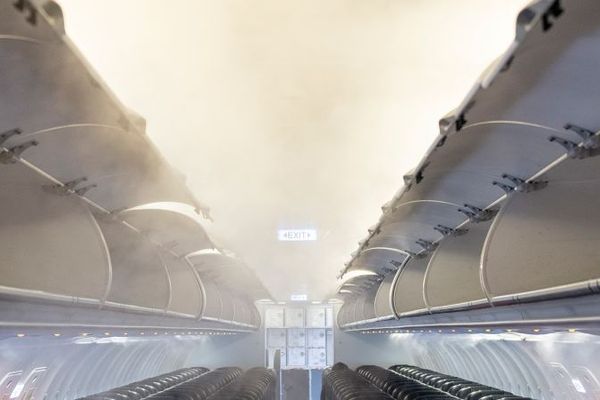 Understanding Mist in Airplanes: The Science Behind the Haze