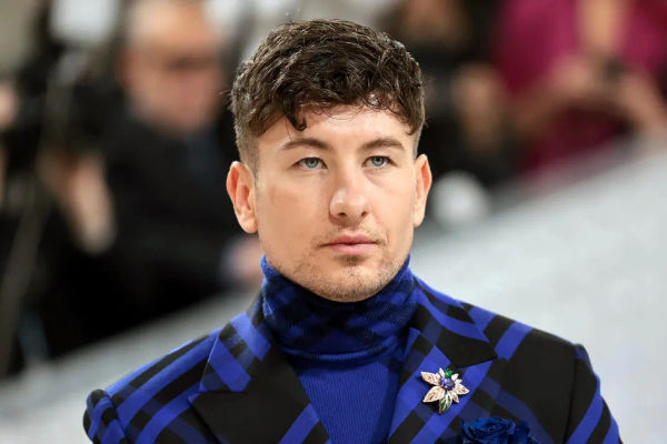 The Romantic Journey of Irish Actor Barry Keoghan: Unveiling Love ...