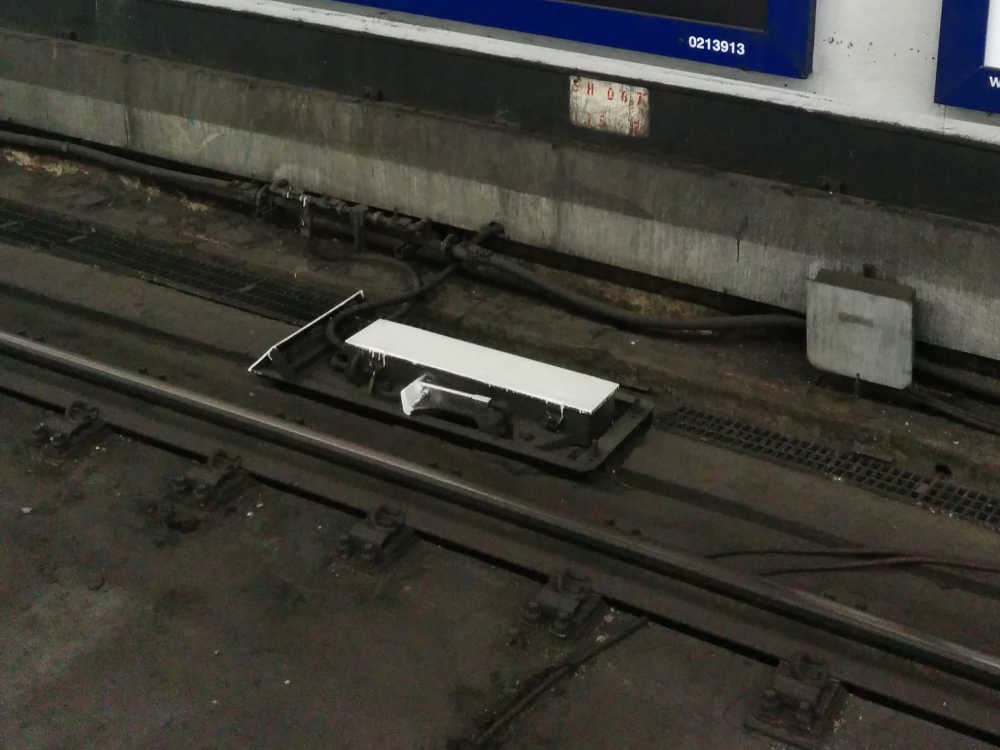 How trains avoid collision and what are the rules for keeping trains ...