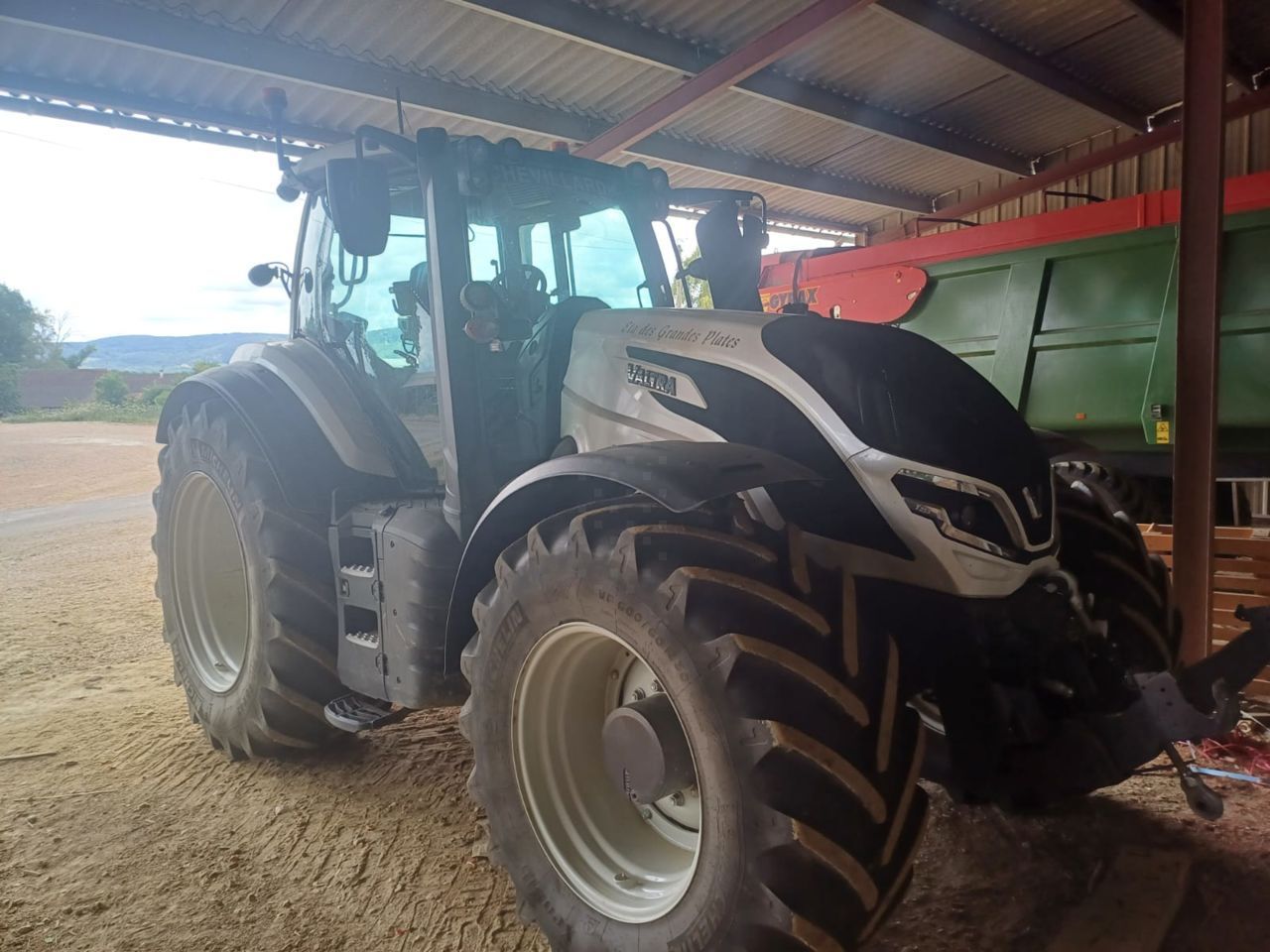 E-FARM: Valtra T255 Versu - Traktor - id G7NGIXA - 149 000 € - Rok ...