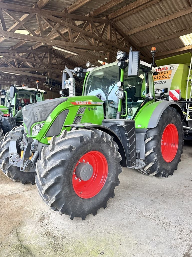 E-FARM: Fendt 724 gen6 profi+ s2/ pdf avant / 3 ecrans - Traktor - id ...