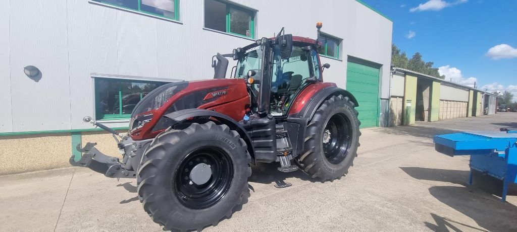 E-FARM: Valtra T175e Versu - Tractor - id 48FENNJ - Year of ...