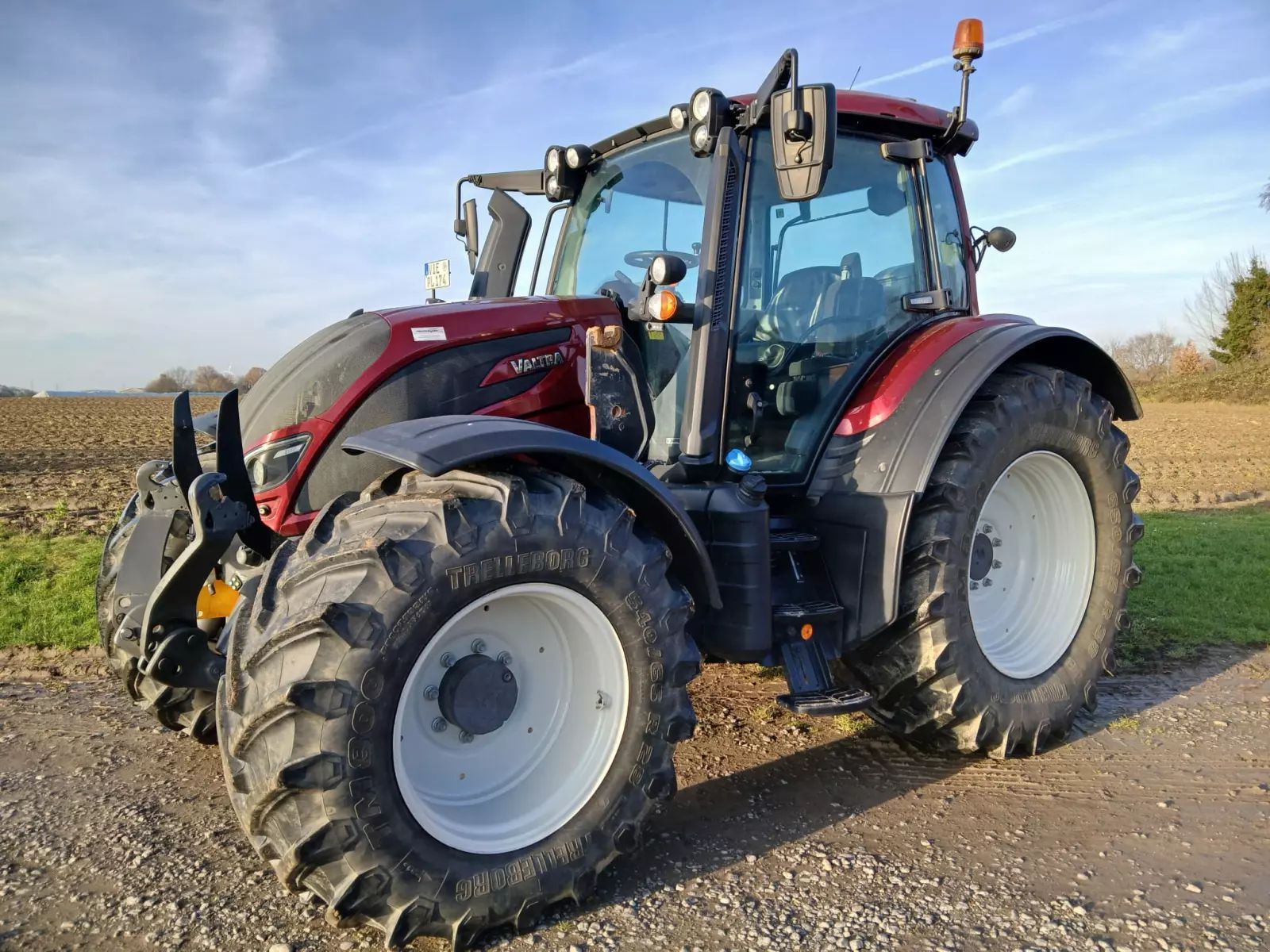 E-FARM: Valtra N174 Direct - Trattore - id BVN9K42 - 89.900 € - Anno di ...