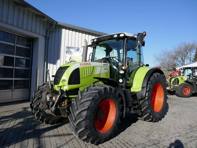 E-FARM: Claas Arion 640 CEBIS - Tractor - id TKLG461 - €40,000 - Year ...