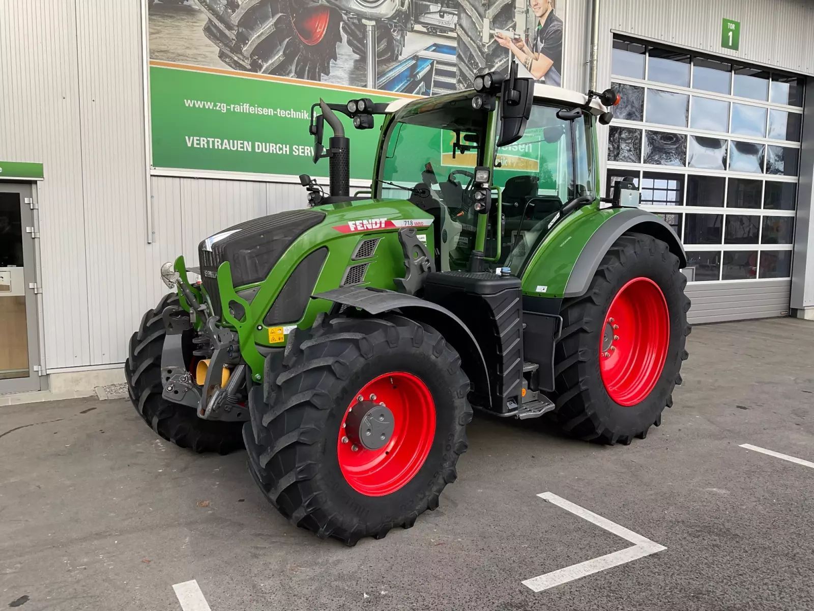 E-FARM: Fendt 718 Vario Power+ - Tractor - id NKGJLJN - €138,655 - Year ...
