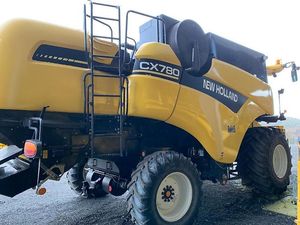 E-FARM: New Holland CX 780 N - Mähdrescher - id EGFBUXH - Baujahr: 2002 ...