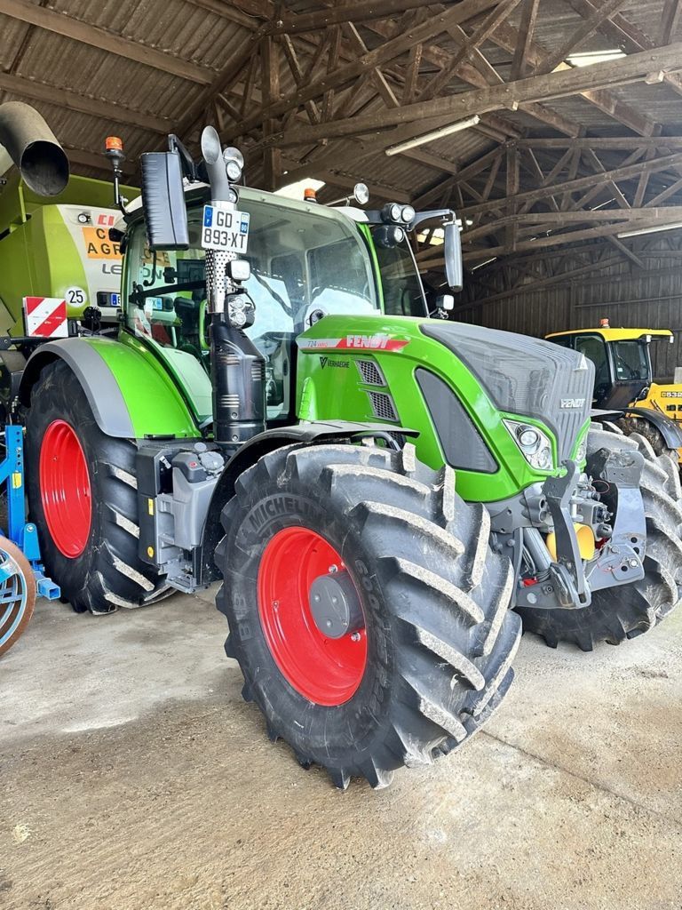E-FARM: Fendt 724 gen6 profi+ s2/ pdf avant / 3 ecrans - Traktor - id ...