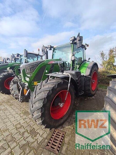 E-FARM: Fendt 724 Vario - Traktor - id VEFUYTU - Baujahr: 2019 ...