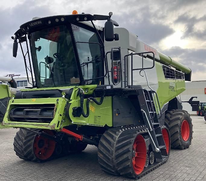 E-FARM: Claas Lexion 8700 - Combine harvester - id MCZHSPI - Year of ...