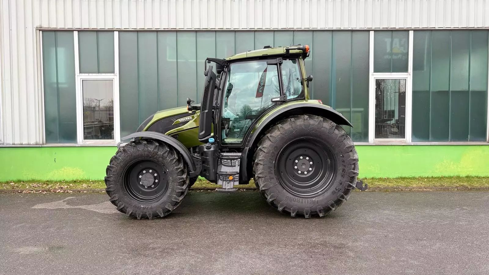 E-FARM: Valtra N155EA - Traktor - id EQXVHBV - 99.990 € - Baujahr: 2023 ...