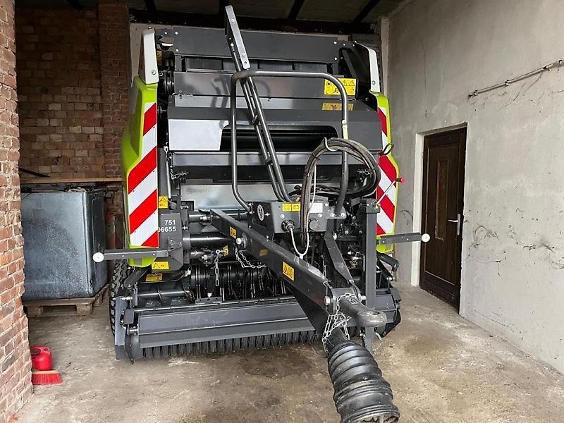 E-FARM: Claas Variant 465 RC Pro - Presse à balles - id GNEIC91 - 25 ...