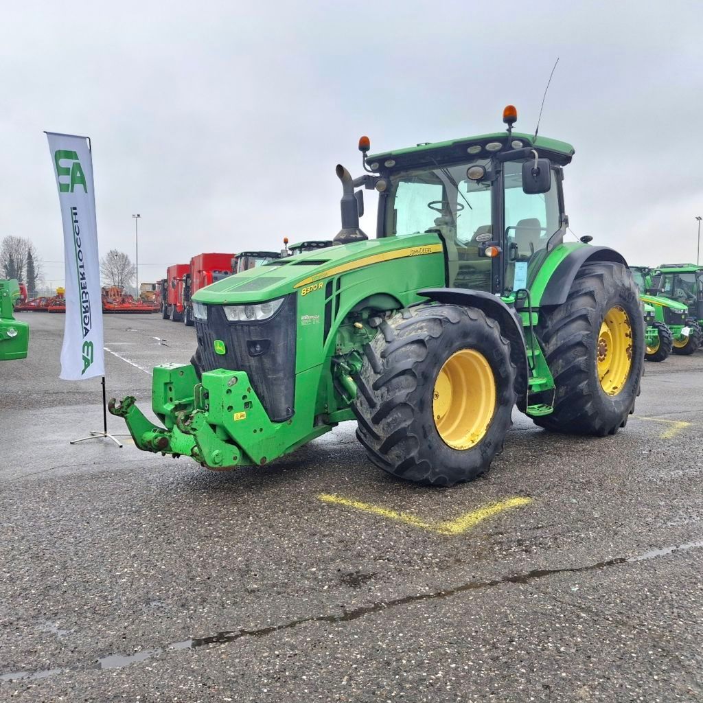E-FARM: John Deere 8370 R - Tractor - id HC7P5UC - €95,000 - Year of ...