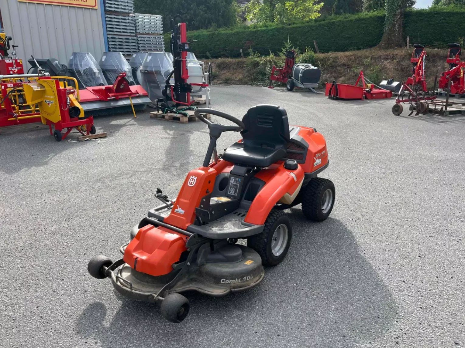 E-FARM: Husqvarna tondeuse autoportée r216 4x4 husqvarna - Tondeuse ...