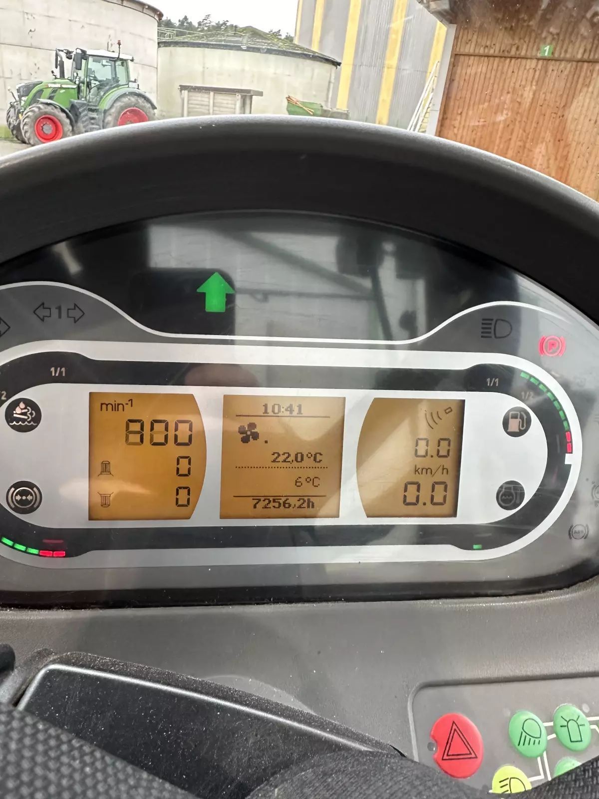 E-FARM: Fendt 724 Vario Profi+ - Traktor - id 3SE8BHB - 127 000 € - Rok ...