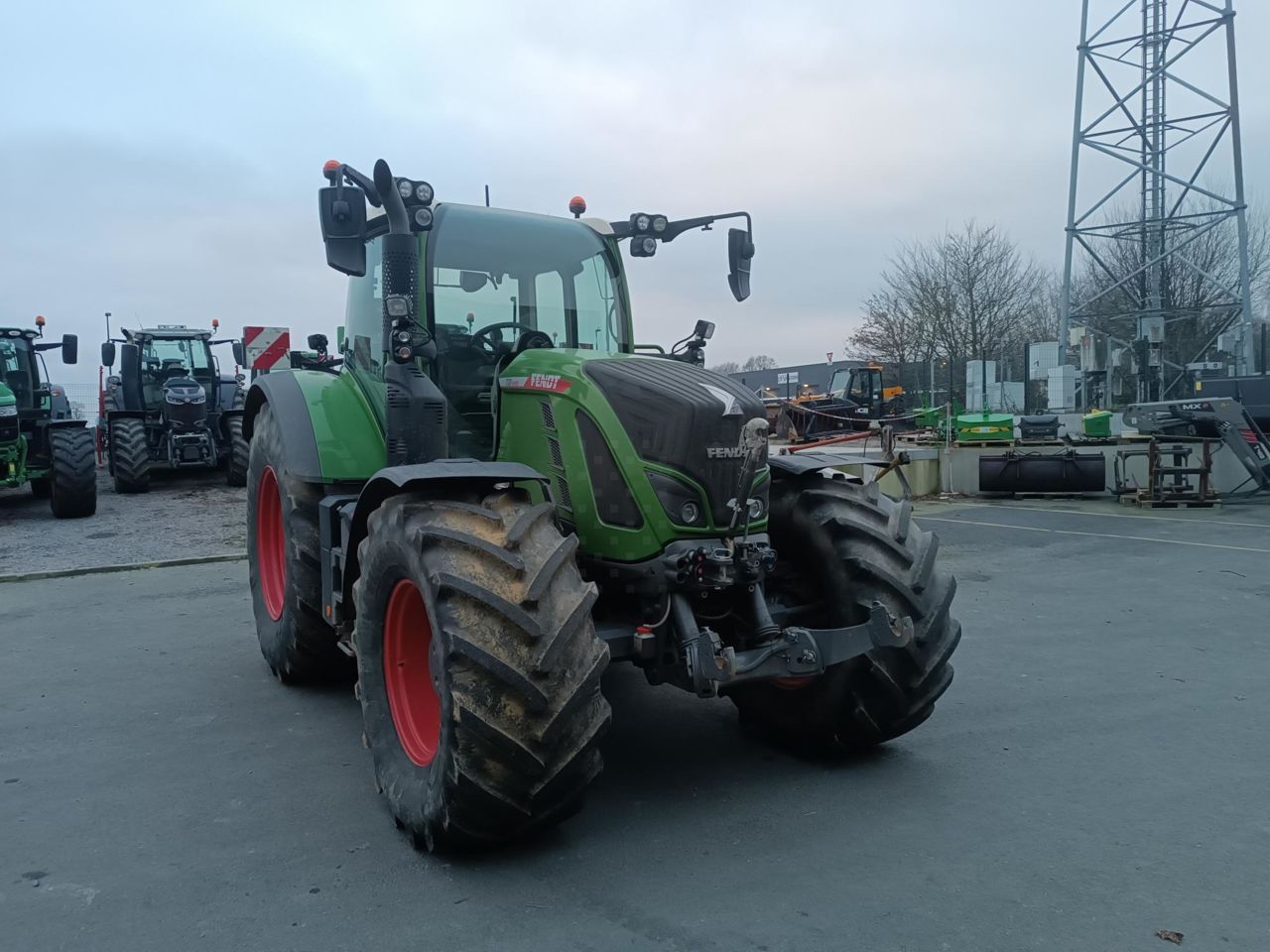 E-FARM: Fendt 720 Vario Power+ - Tractor - id 5INE8PM - €115,000 - Year ...