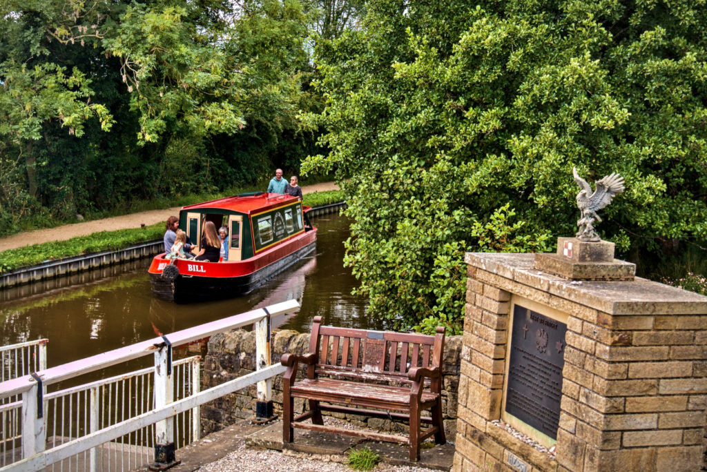 Canal Boat Trips in Skipton – Day Hire & Short Cruises