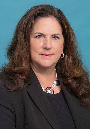 Vaillancourt receives U.S. Navy Meritorious Civilian Service Award