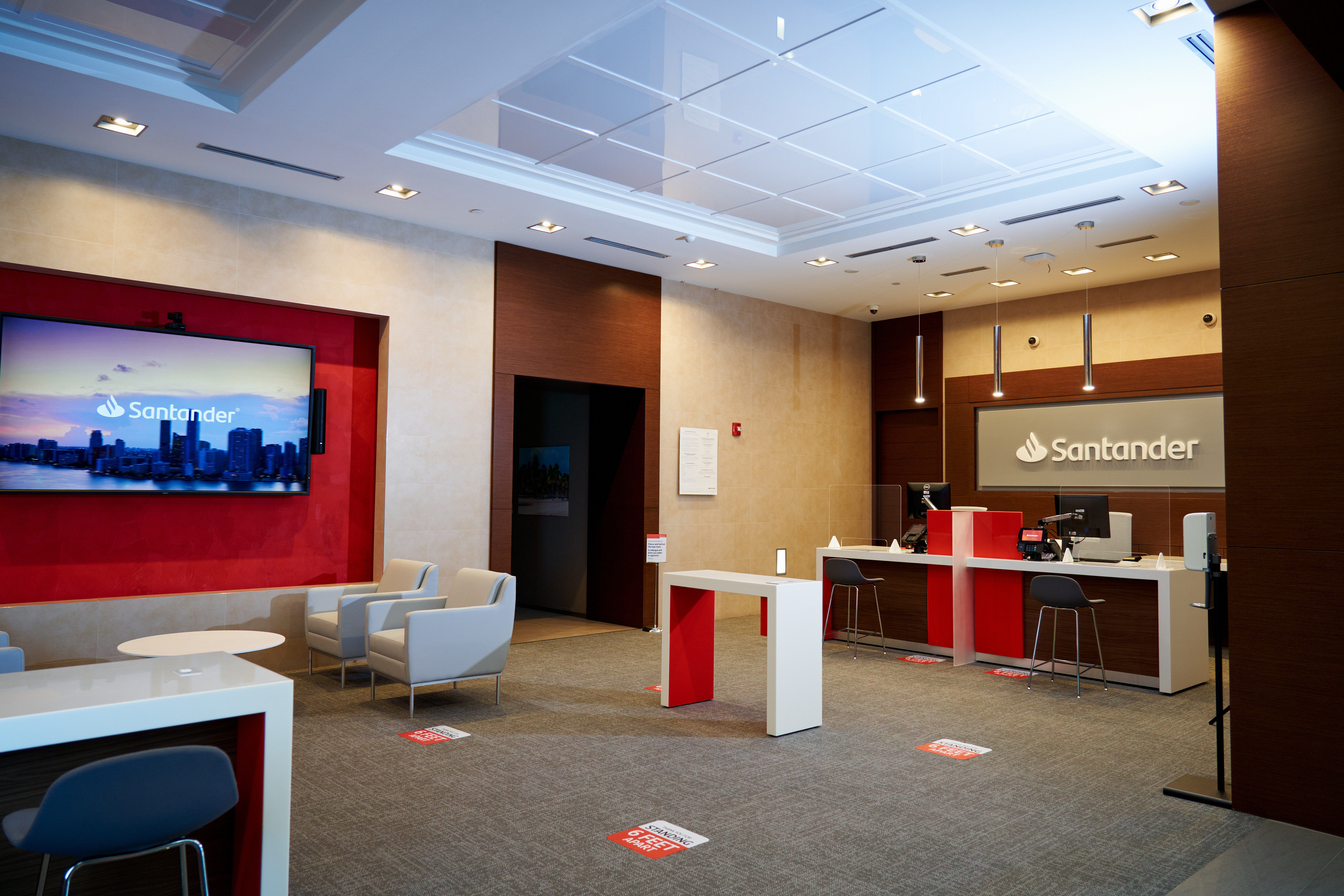Santander Bank lays off 200 as part of operational shift