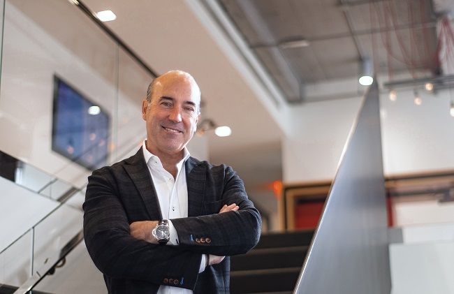 Five Questions With: Les Hiscoe