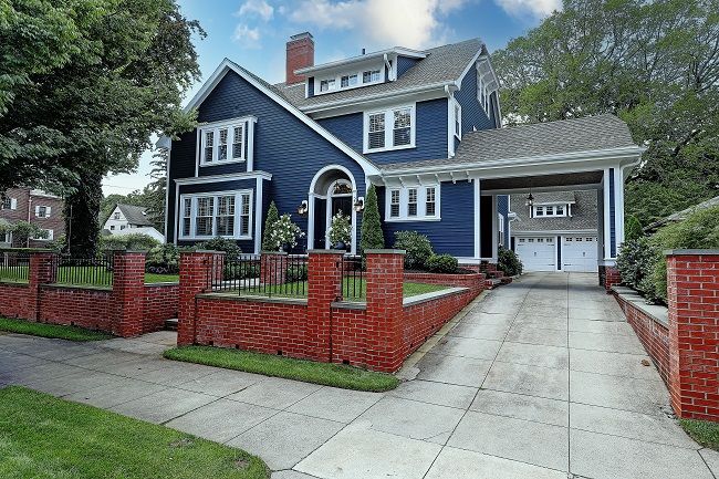 Colonial on East Side of Providence sells for $1.7M