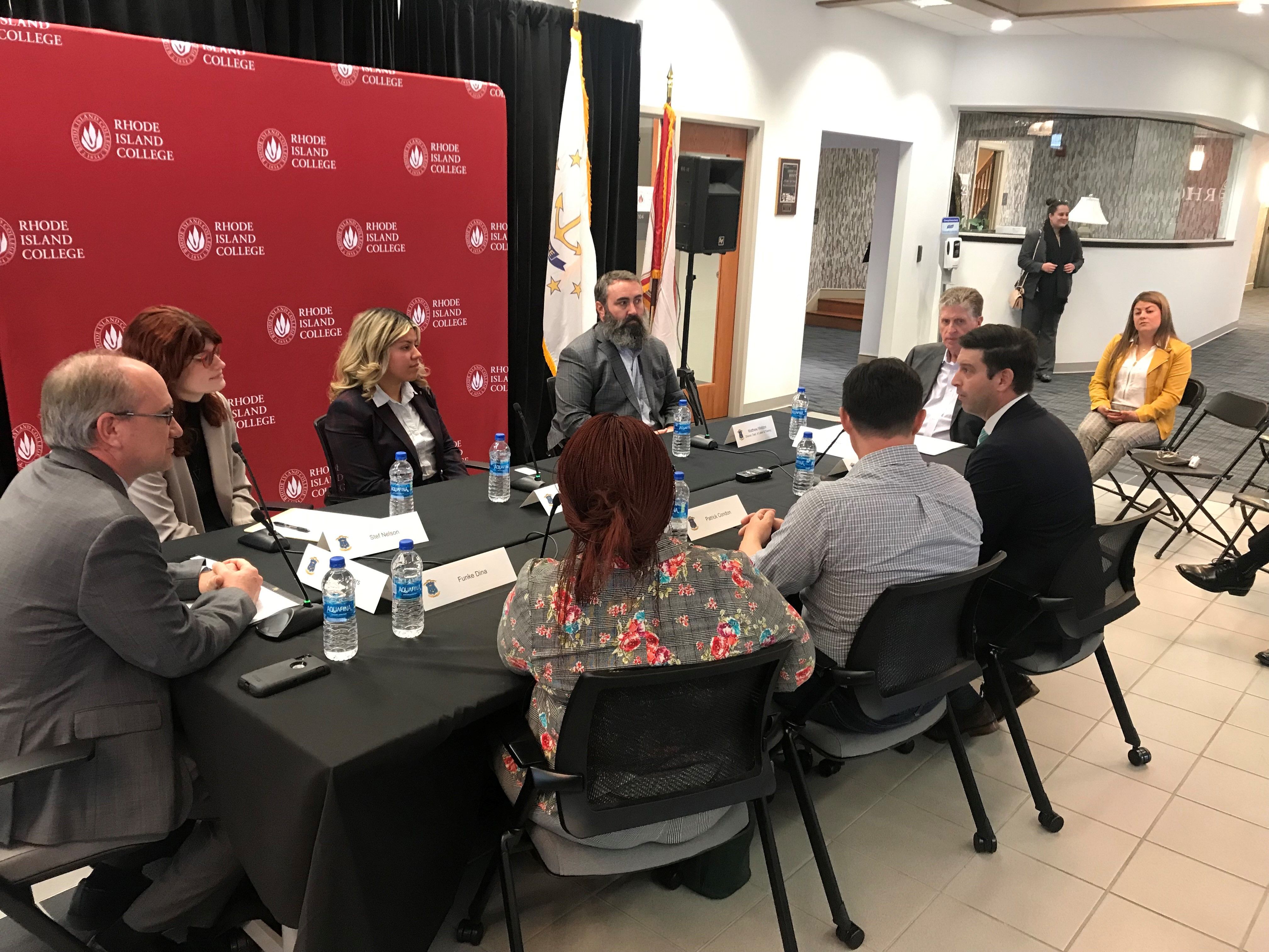 McKee, college students discuss proposed 'higher ed academy'