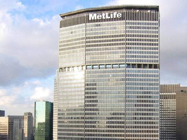MetLife suffers first loss in eight years