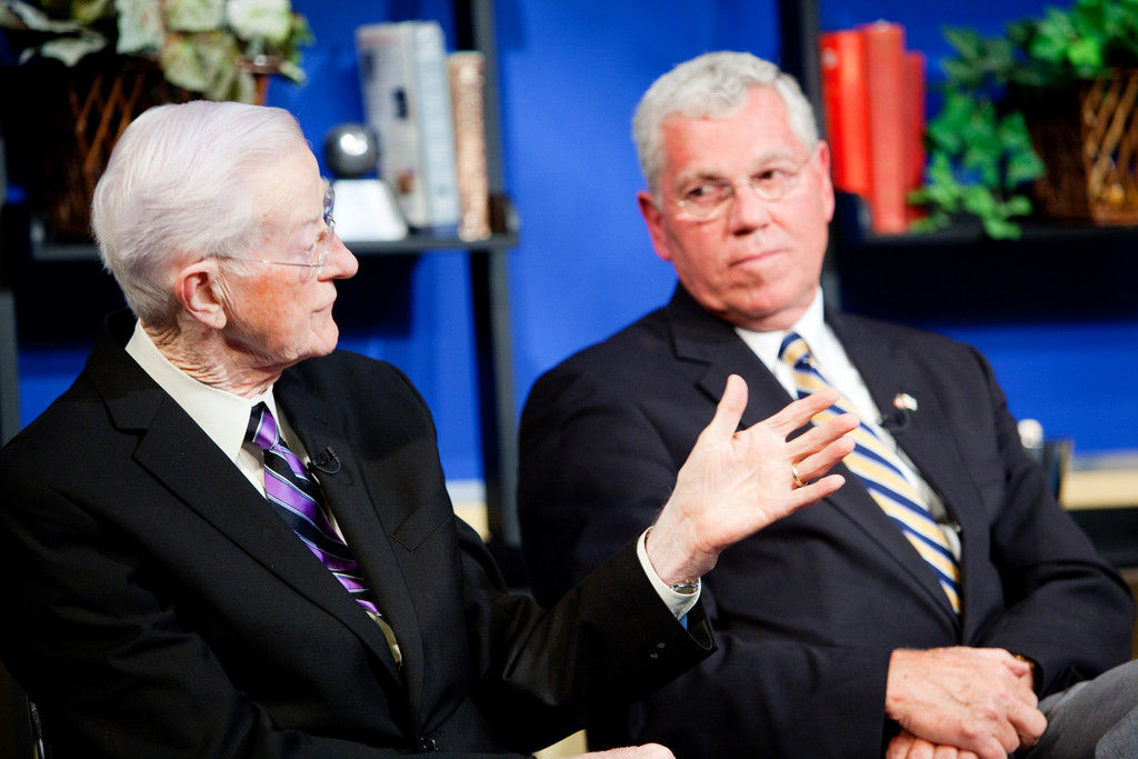 Former Gov. Garrahy dies