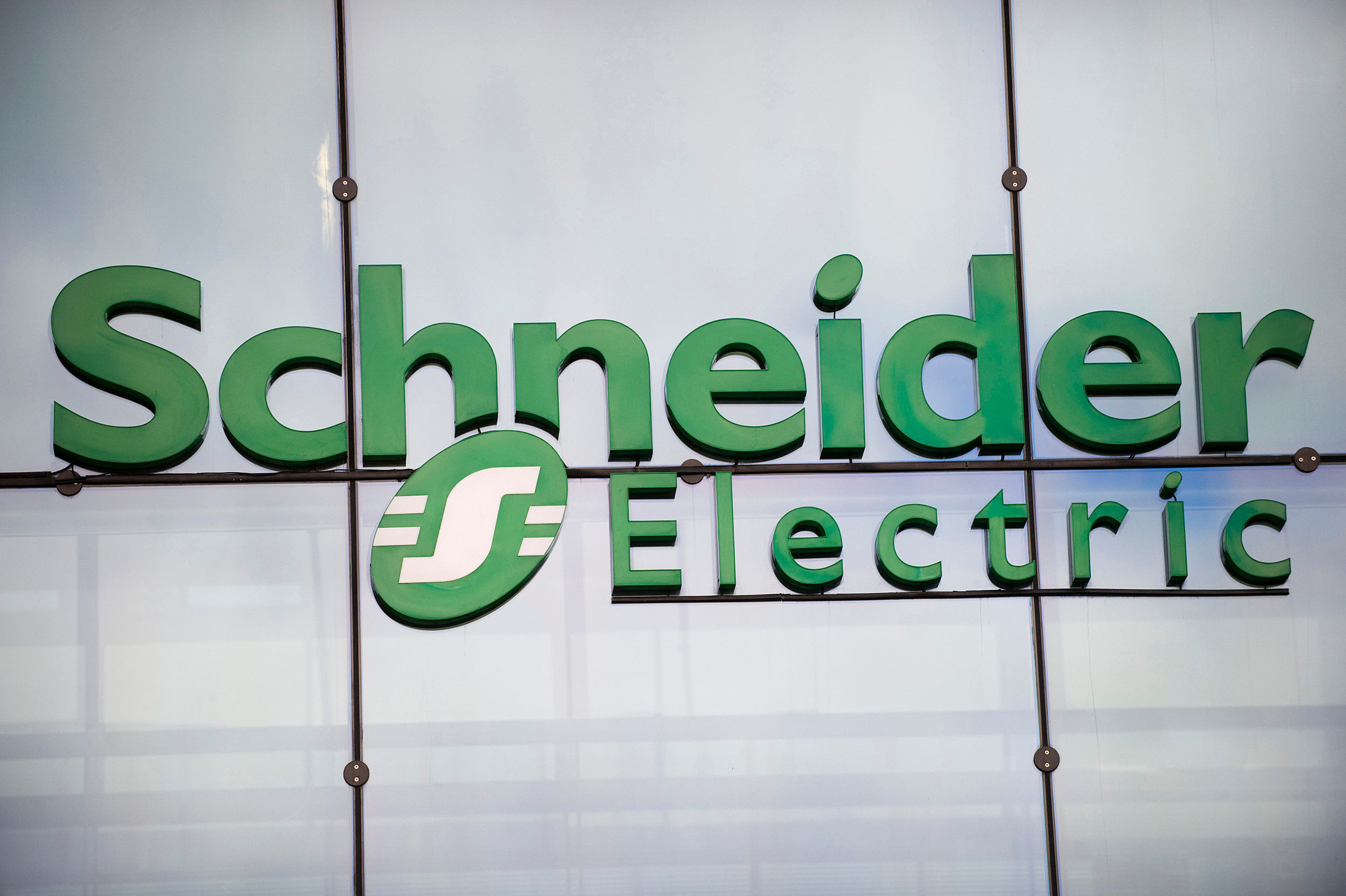 Schneider Electric moving U.S. headquarters to Andover