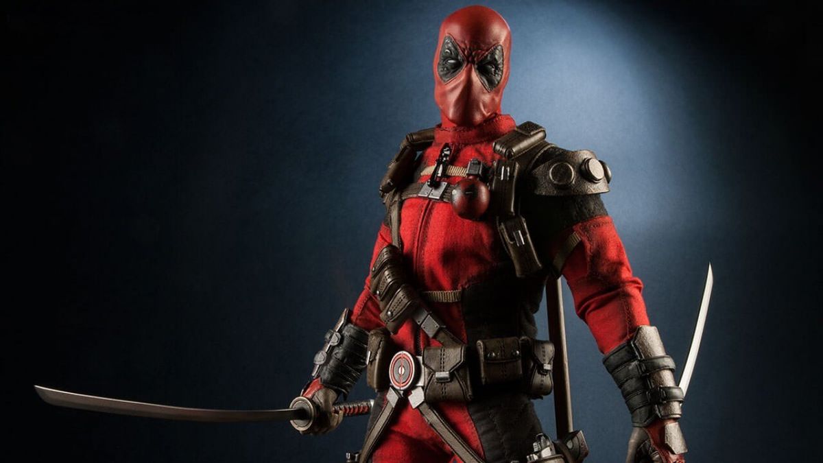 Deadpool 12 Inch Collectible Figure - POW! The Hero In You