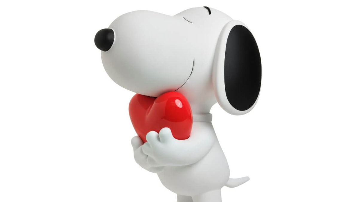 Peanuts: Snoopy Heart - Small Statue - POW! The Hero In You