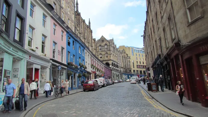 Top 10 Most Beautiful Streets in Edinburgh