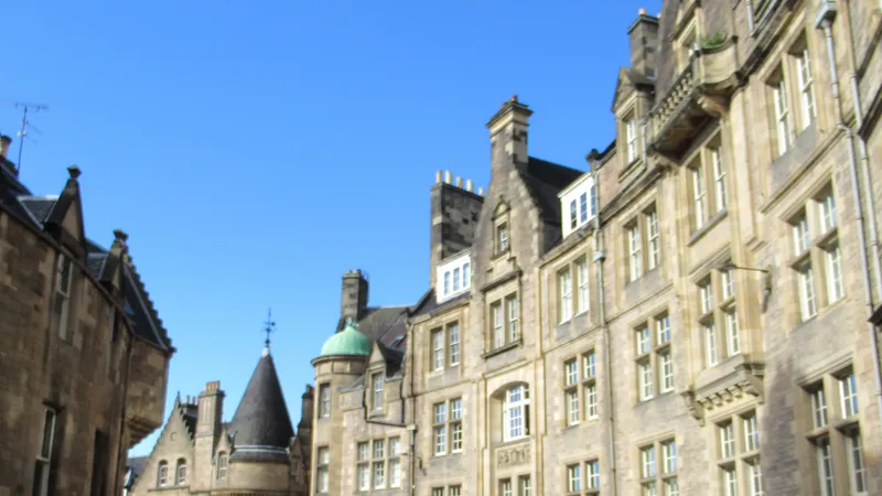 Top 10 Most Beautiful Streets in Edinburgh