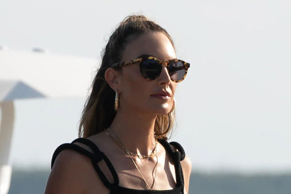 Exploring 'Grand Cayman: Secrets in Paradise' with Elizabeth Chambers