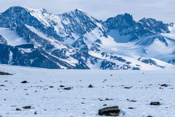 Antarctic Ice Threatens Meteorite Accessibility Due to Climate Change ...
