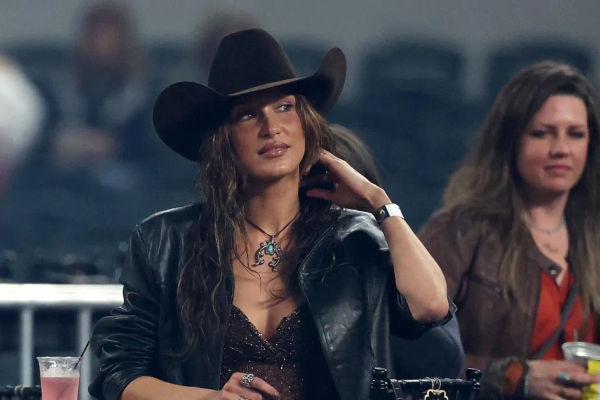 Supermodel Bella Hadid Shines in Rodeo Challenge: Securing 3 Finals and ...