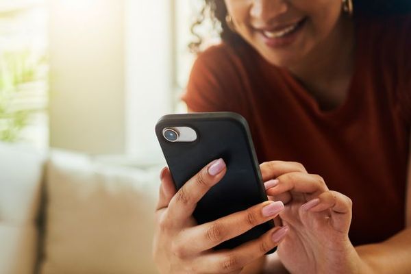 Exploring the Positive Side of Internet Usage: Insights from Experts