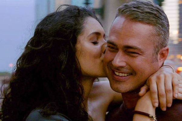 Taylor Kinney Makes a Comeback on 'Chicago Fire'