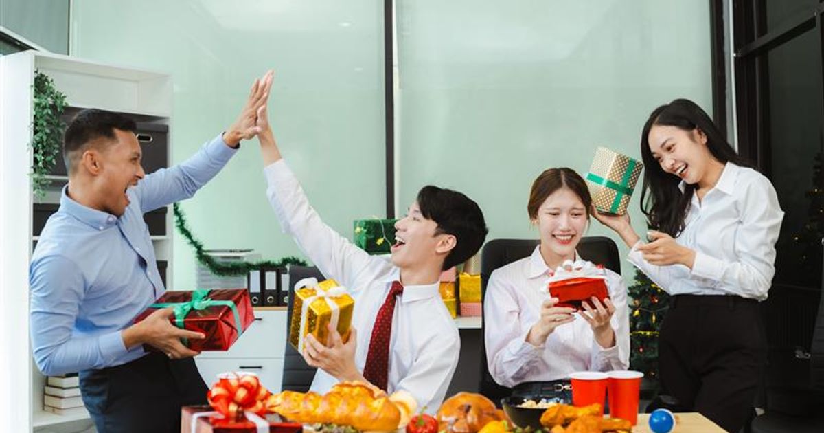 Corporate Gifting with Ferns and Petals | Personalised & Custom Gifts