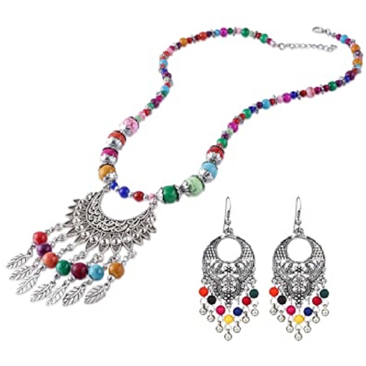 Treat Yourself To Colorful Jewellery This Winter! - FashionCrab.com