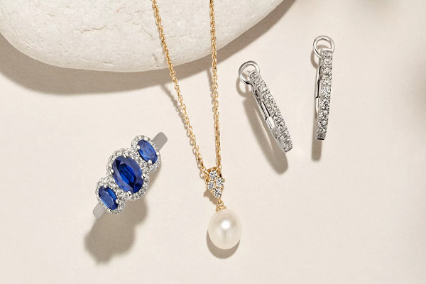 An Ultimate Guide For The Timeless Fashion Gifts