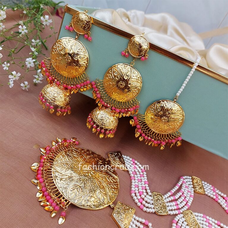 Punjabi Pink Pearl Pipal Patti Set for Bride | FashionCrab.com