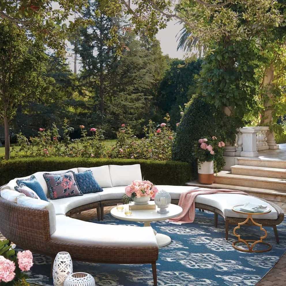 Beautiful Parisian Inspired Garden Setting #50047 | House Decoration Ideas