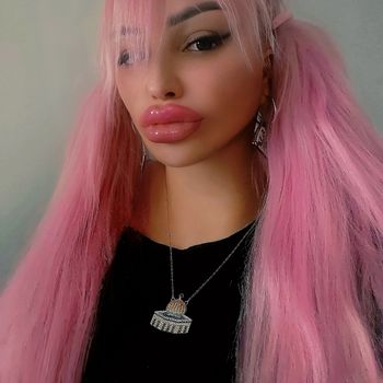 Lea Laboy, Artist | Gallea