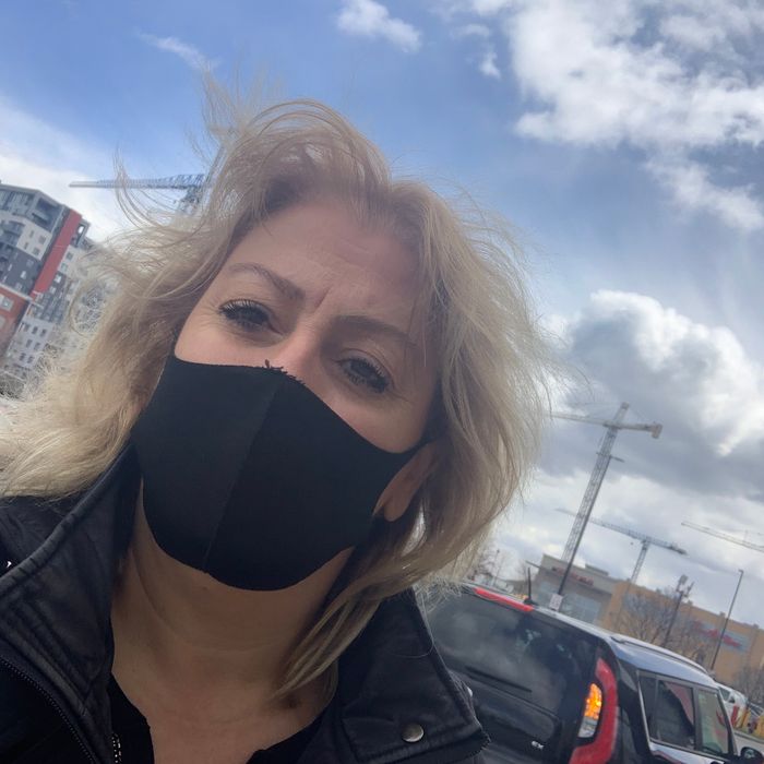 Gloria samaha, Artist | Gallea