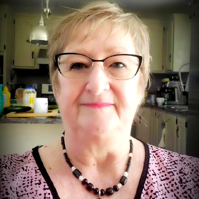 Debbie Houle, Artist | Gallea