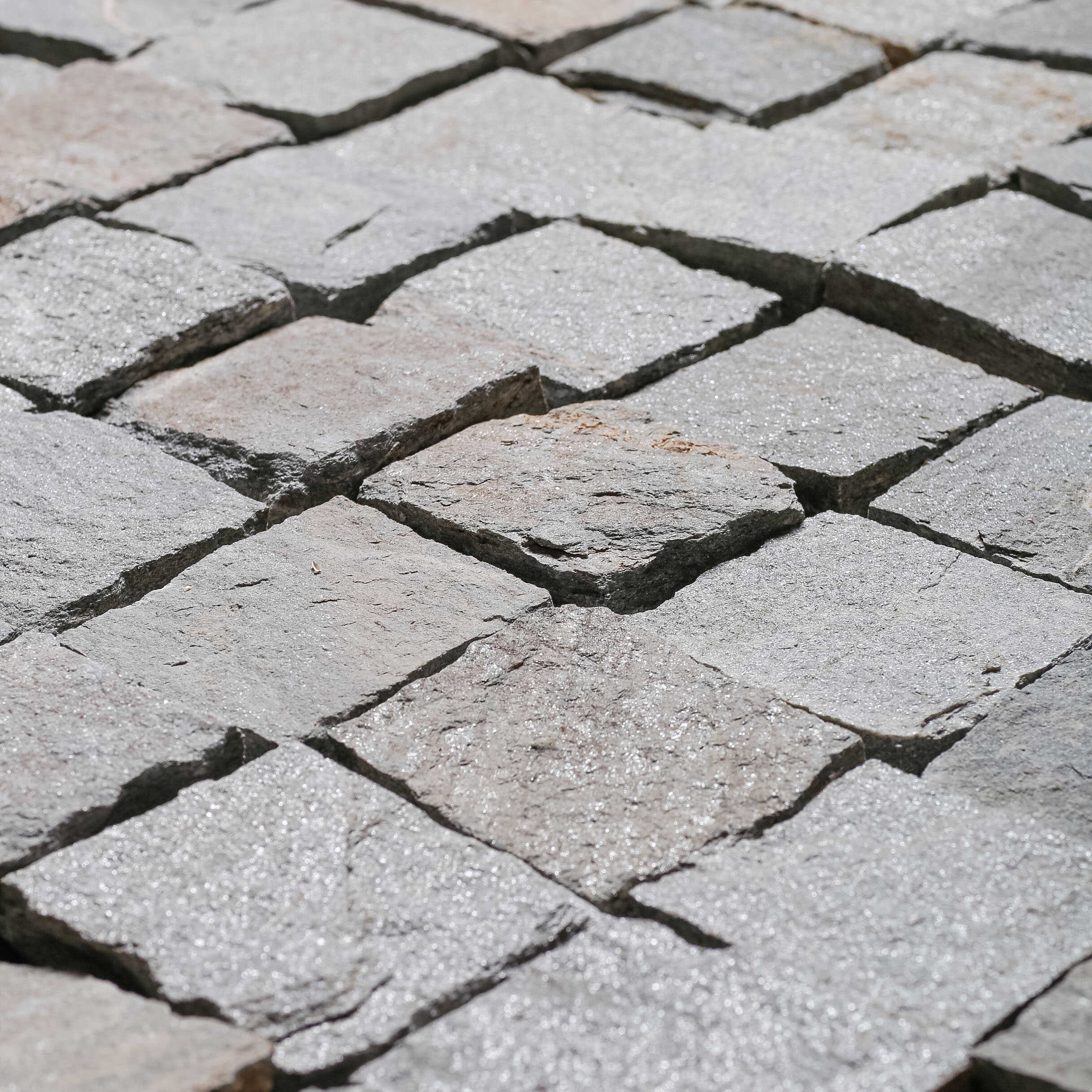 HAMPTON Quartz - Cobblestones - Split | Gather Co