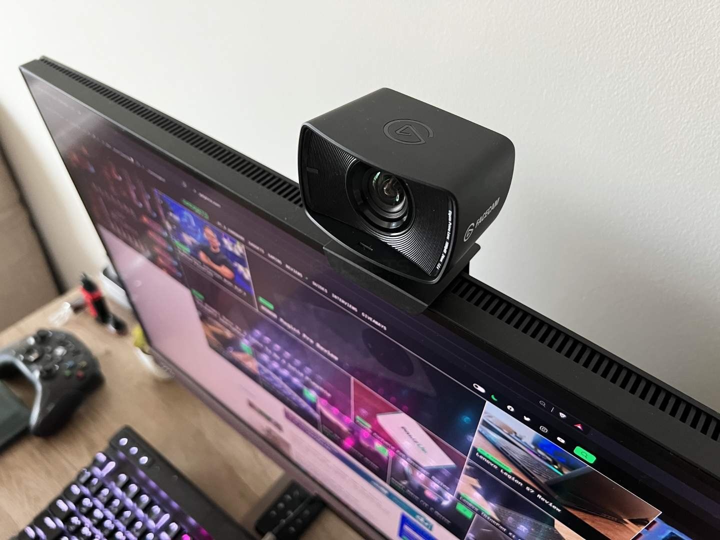 Elgato Facecam Review - Gadgets Middle East