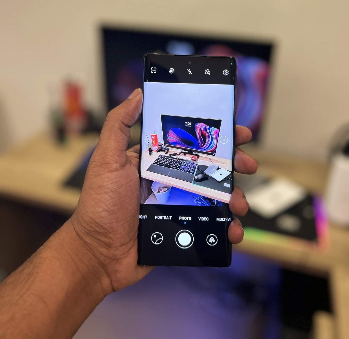 HONOR 70 Hands-on Review - Gadgets Middle East