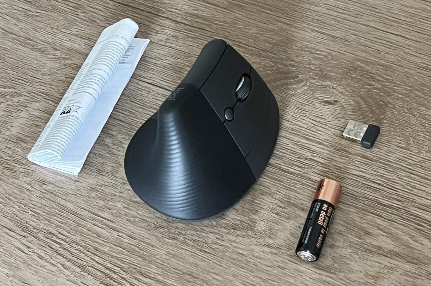 Logitech Lift Review - Gadgets Middle East